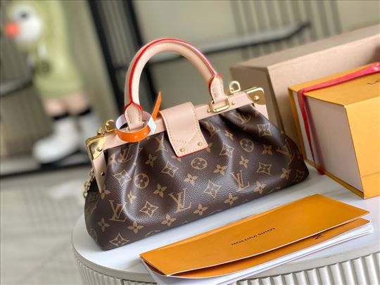 Louis Vuitton Clutch Monogram Tašna