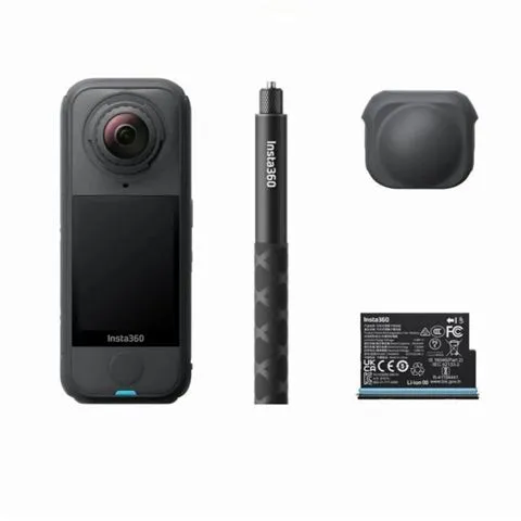 Insta360 X4 Air Starter Bundle