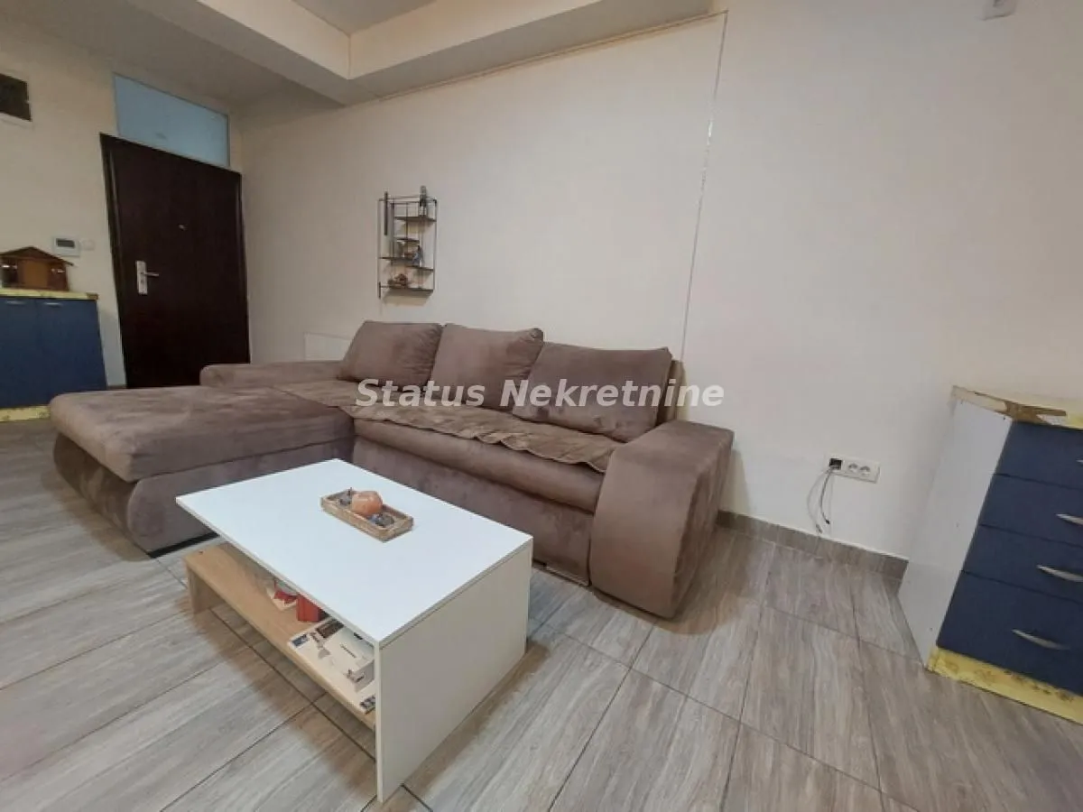 Izdavanje, trosoban stan, 58m², Petrovaradin, Novi Sad