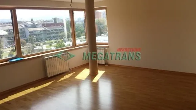 Izdavanje, dvosoban stan, 62m², Centar, Novi Sad
