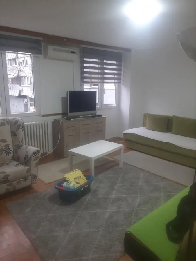 Izdavanje, jednosoban stan, 37m², Liman 3, Novi Sad Sve Podlokacije