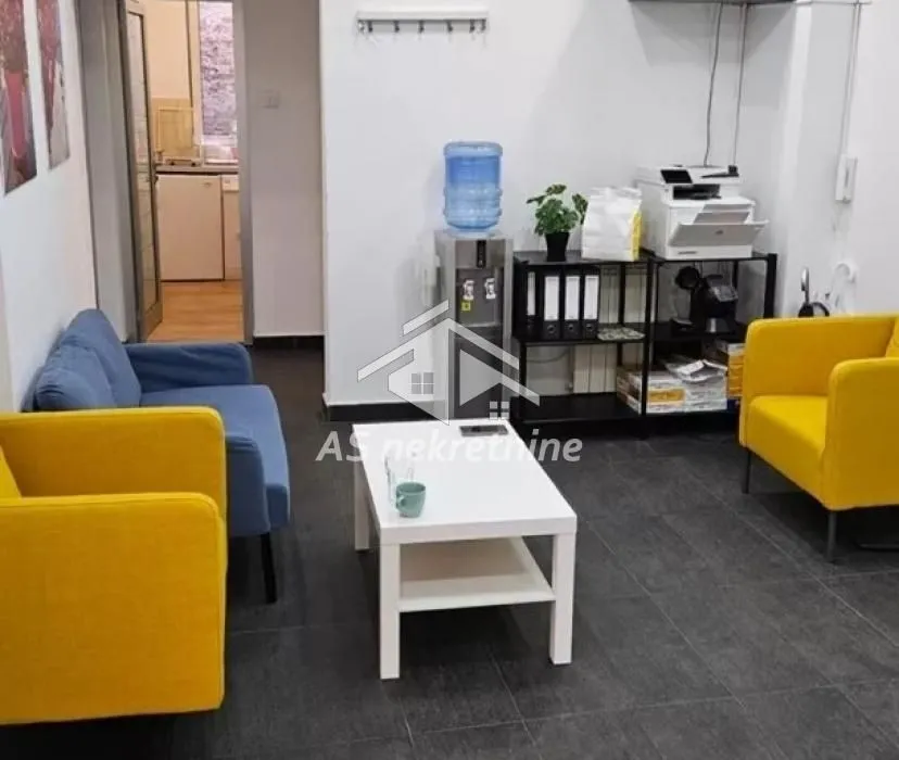 Izdavanje, poslovni prostor, 130m², Stari Grad, Beograd
