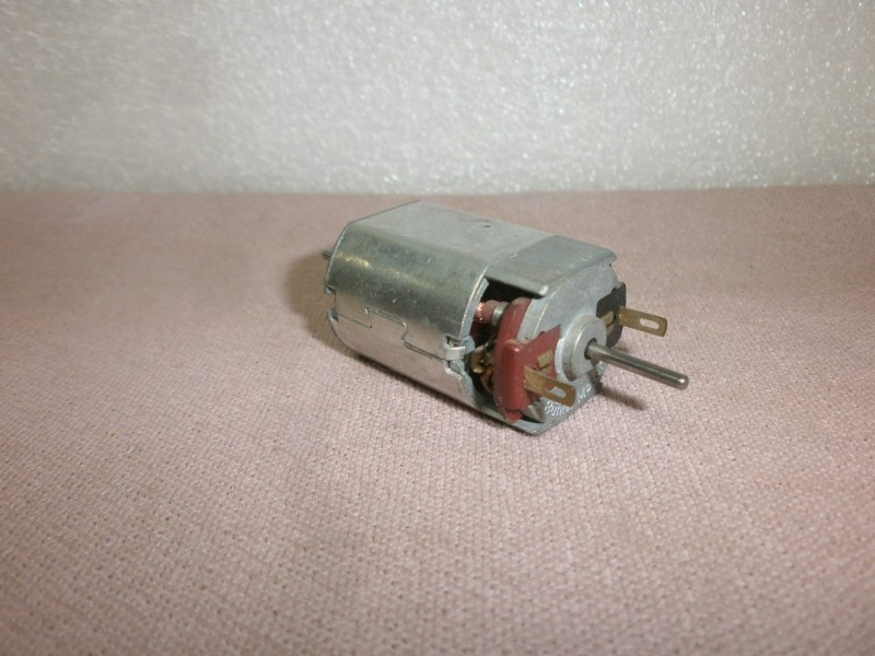 Bühler -elektromotor za H0 modele 12-14V (D-17)