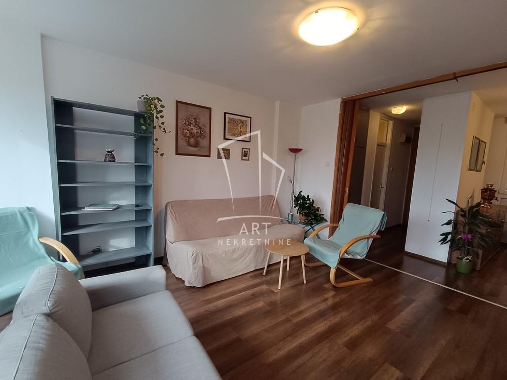 Bulevar Arsenija Čarnojevića, Trosoban stan za izdavanje, 70m2, 900€