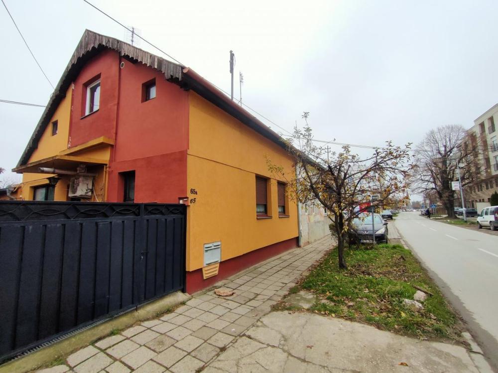 Kuća na prodaju, 250m2, 230.000€