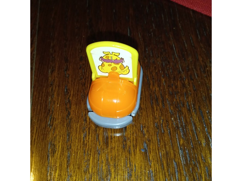 Kinder figurica Auto
