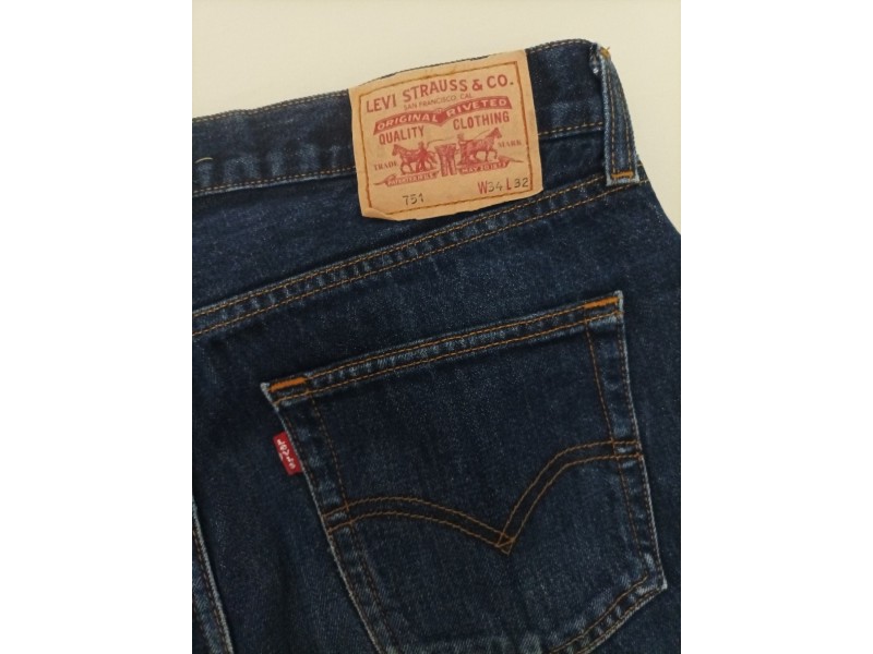 LEVIS FARMERKE W34 L32