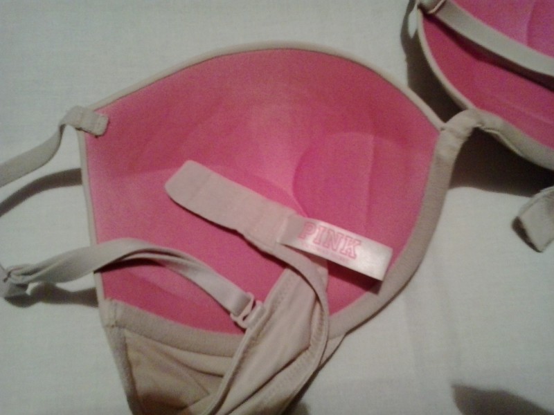 PINK Victoria`s Secret grudnjak oko 80C