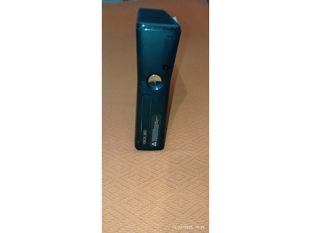 XBOX 360 (+ kinekt i igre)