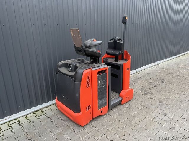 Vučni traktor
Linde P30C