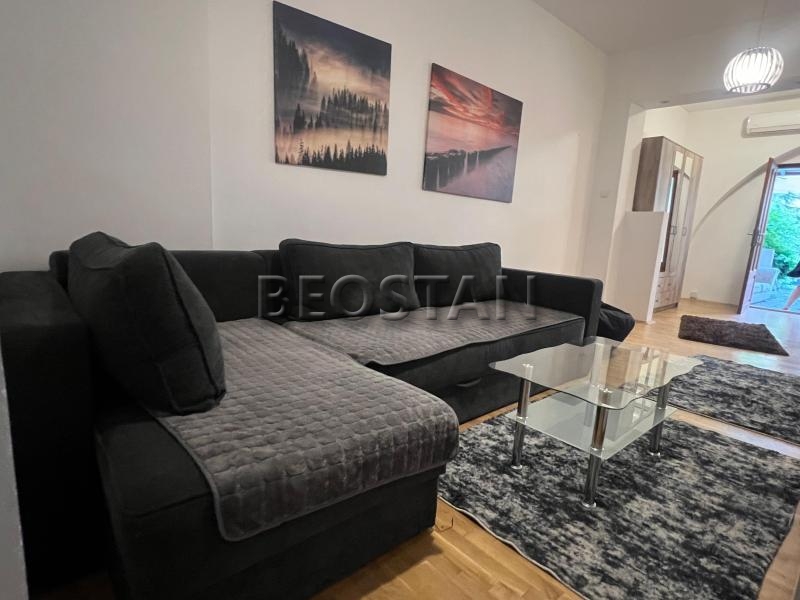 Širi centar - Zvezdara #2663490 650 €