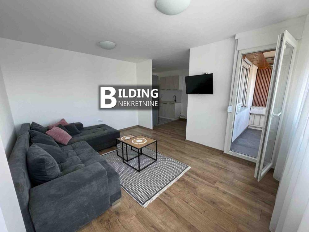 Blok 45,renoviran i svetao trosoban stan ID#18011 700 €