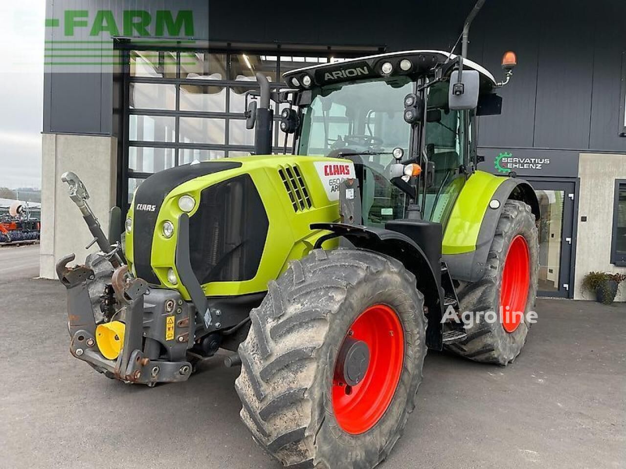 Claas arion 650 cebis mit fronthydraulik / zapfwelle / konsolen CEBIS traktor točkaš