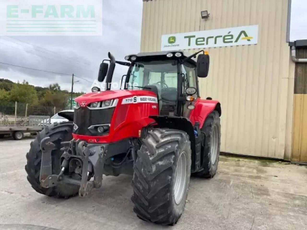 Massey Ferguson 7716 s traktor točkaš