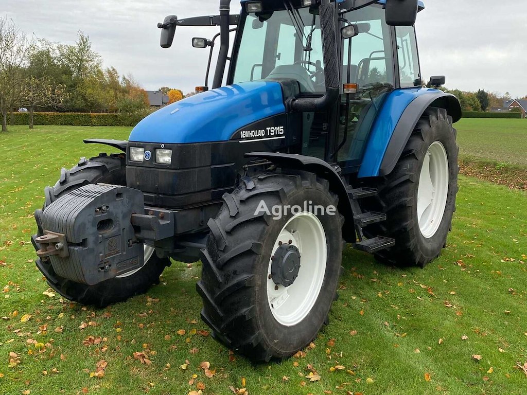 Prodaje se New Holland 618345 traktor točkaš na aukciji