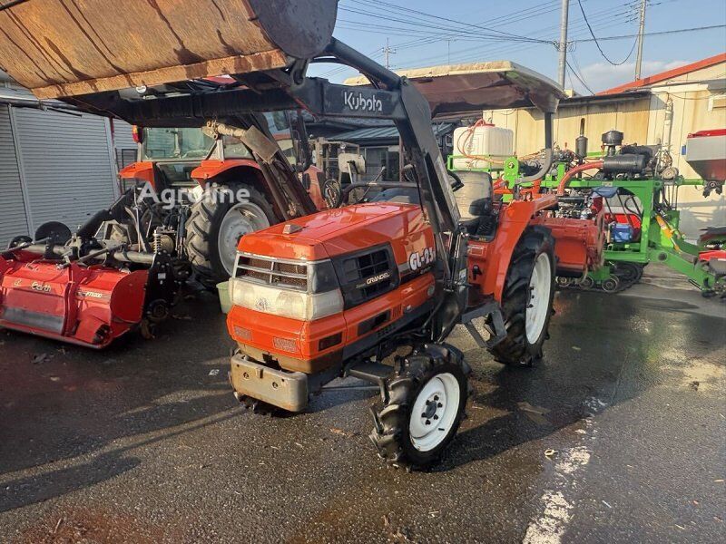 Kubota TRACTOR(Kubota) mototraktor