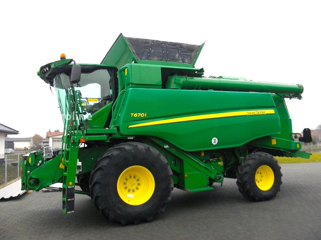 John Deere T670i kombajn za žito