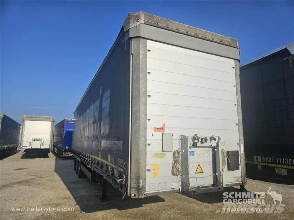 Schmitz Cargobull Curtainsider Mega