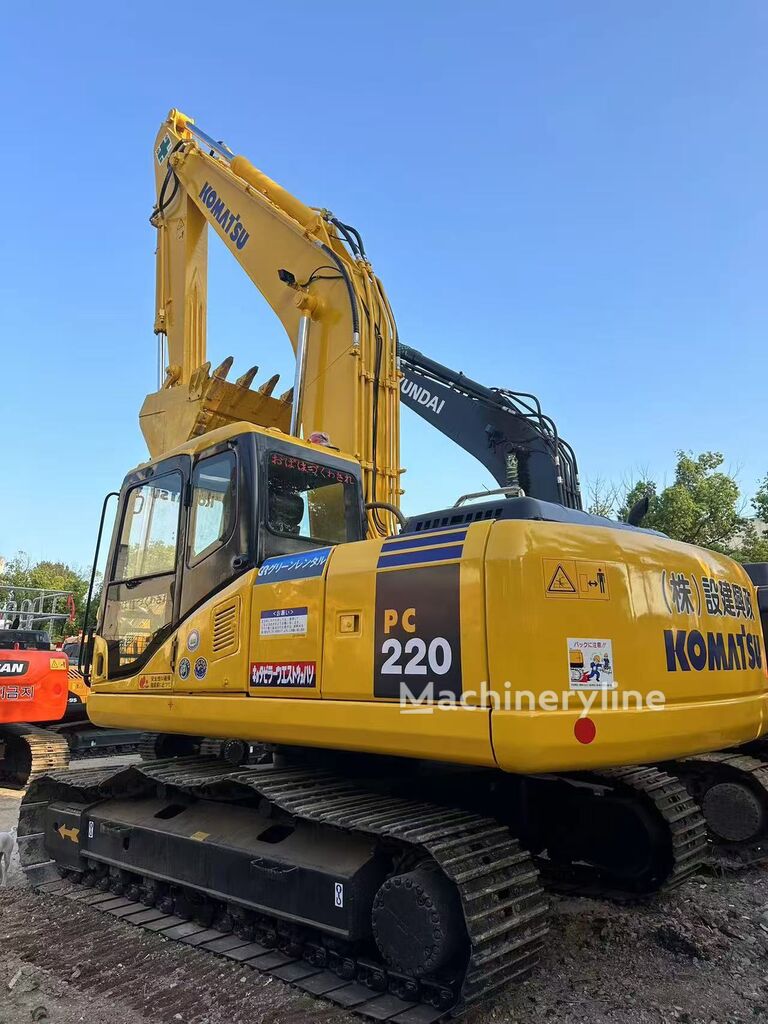 Komatsu PC220-7 bager guseničar