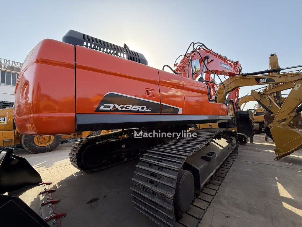 Doosan DX360 bager guseničar