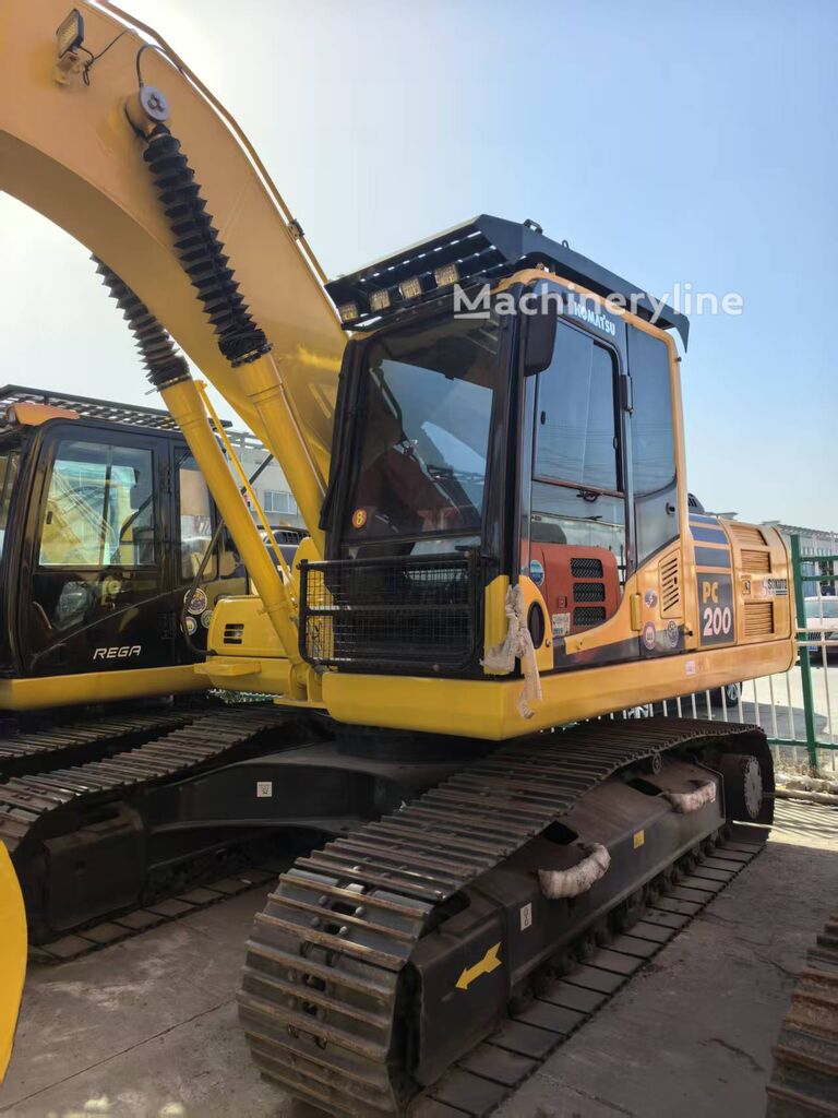 Komatsu PC200 bager guseničar
