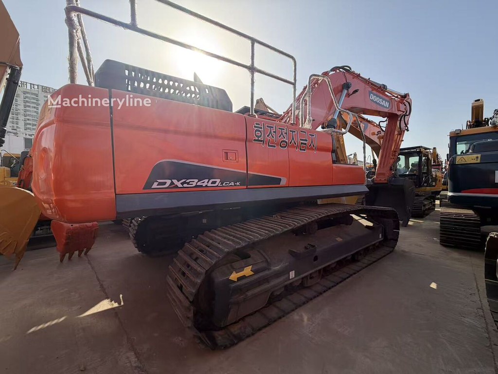 Doosan DX340 bager guseničar