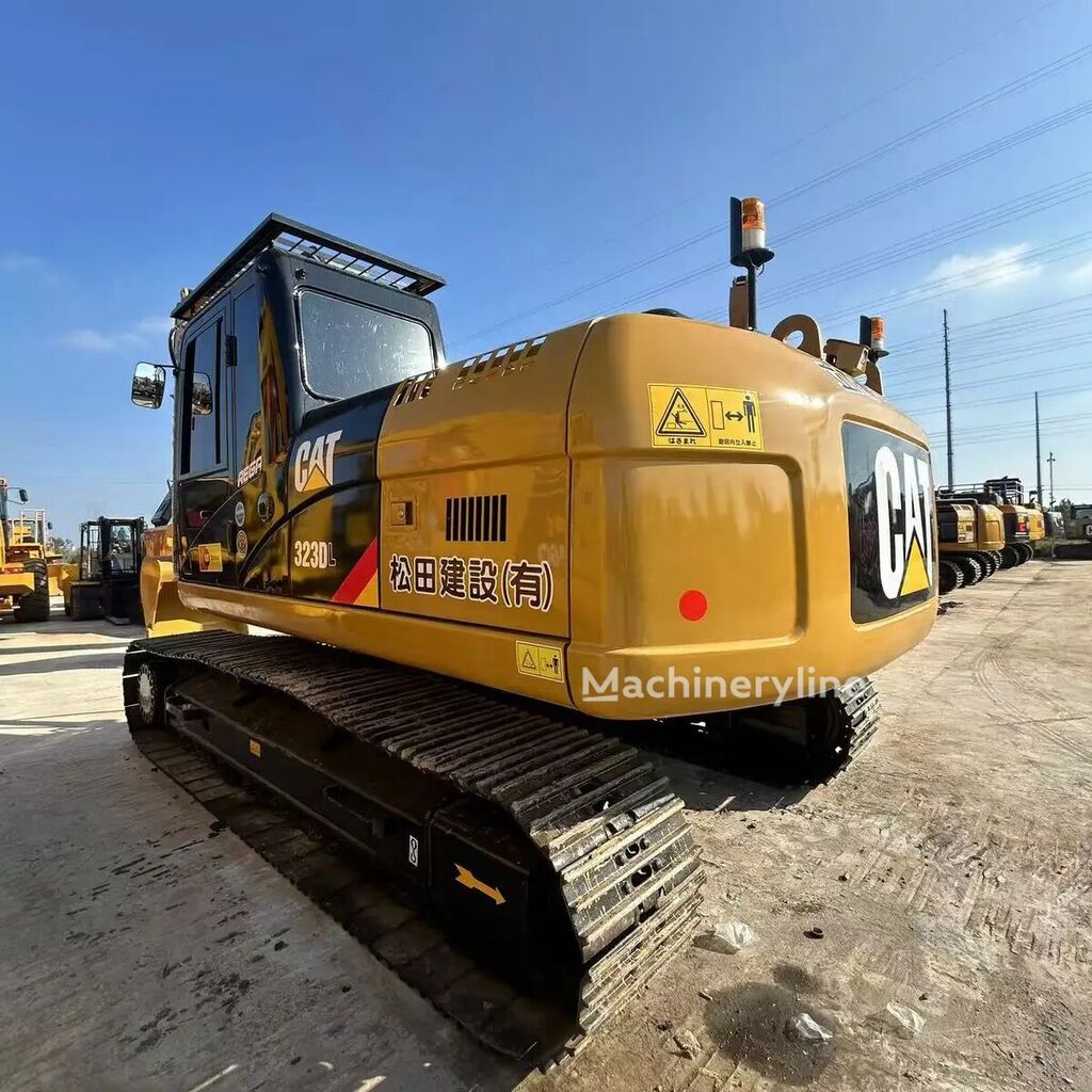 Caterpillar 320d bager guseničar
