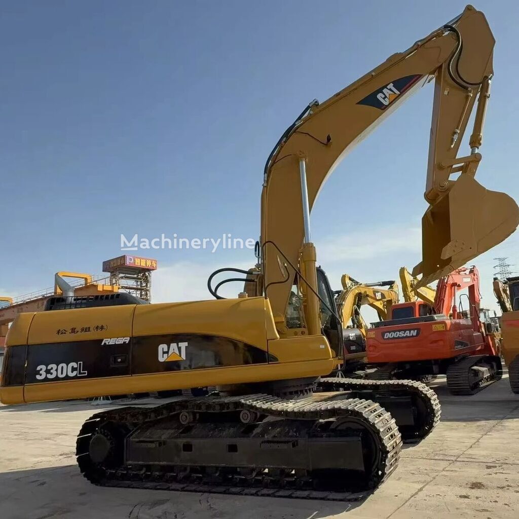 Caterpillar 330CL bager guseničar