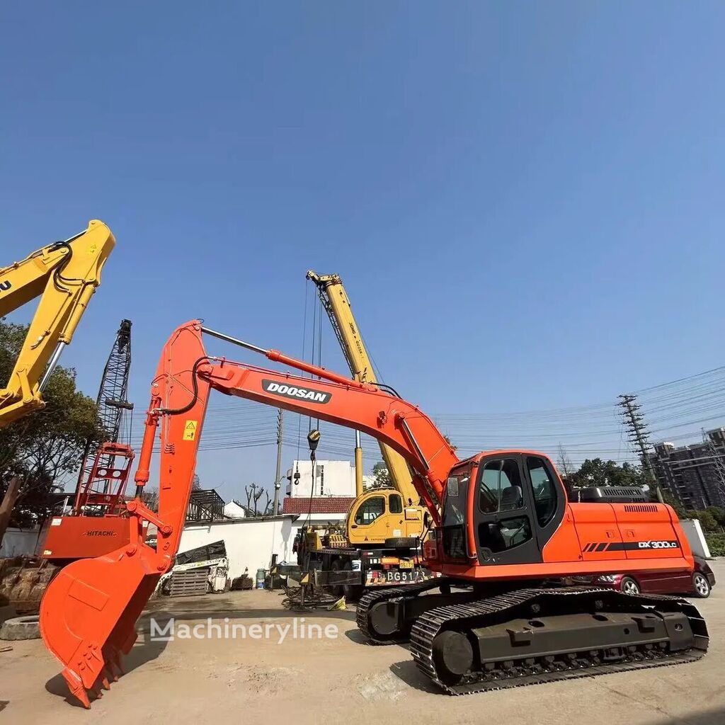 Doosan DX300LC bager guseničar