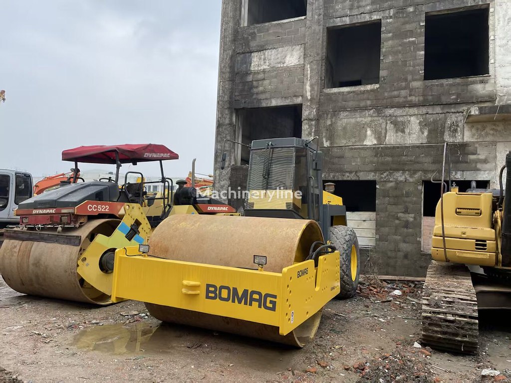 BOMAG BW217 kompaktor s jednim valjkom
