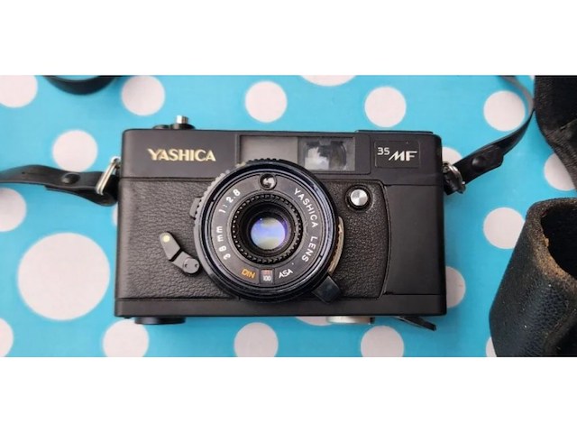Yashica aparat