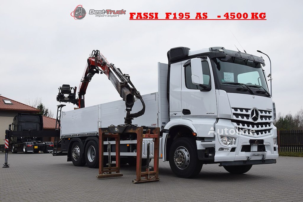 Mercedes-Benz Arocs 2545 kamion s ravnom platformom