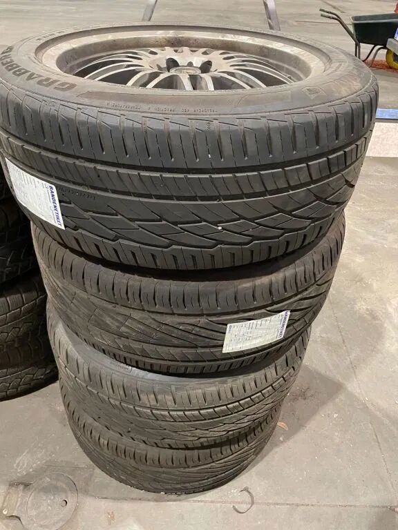 General Tire Dotz velgen met General Tire Grabber banden 255/50 R19 107Y točak