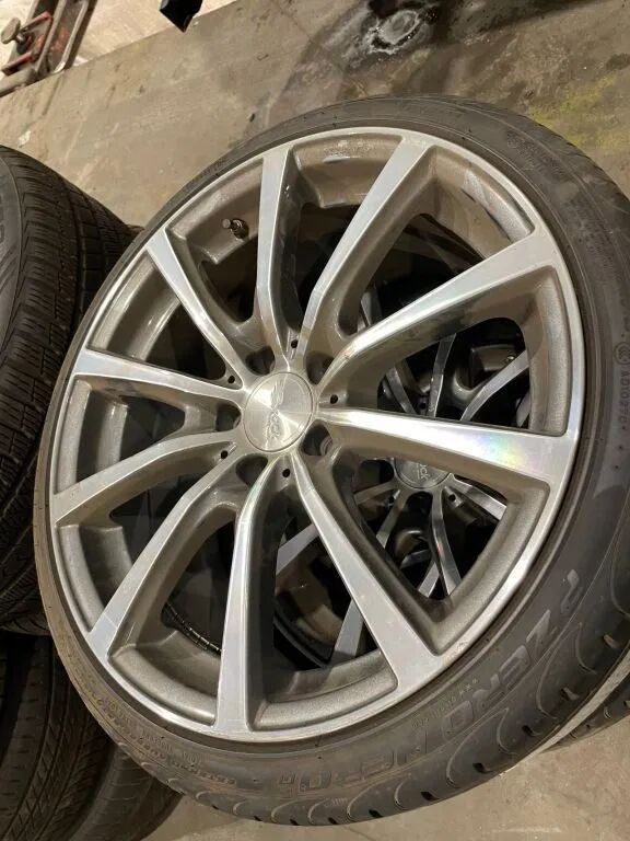Pirelli *Brock velgen met Pirelli banden *235/35 ZR19 točak