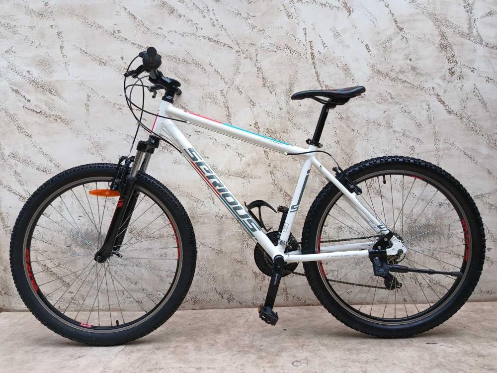 Serious Rockville Alloy 27,5"veoma ocuvan MTB