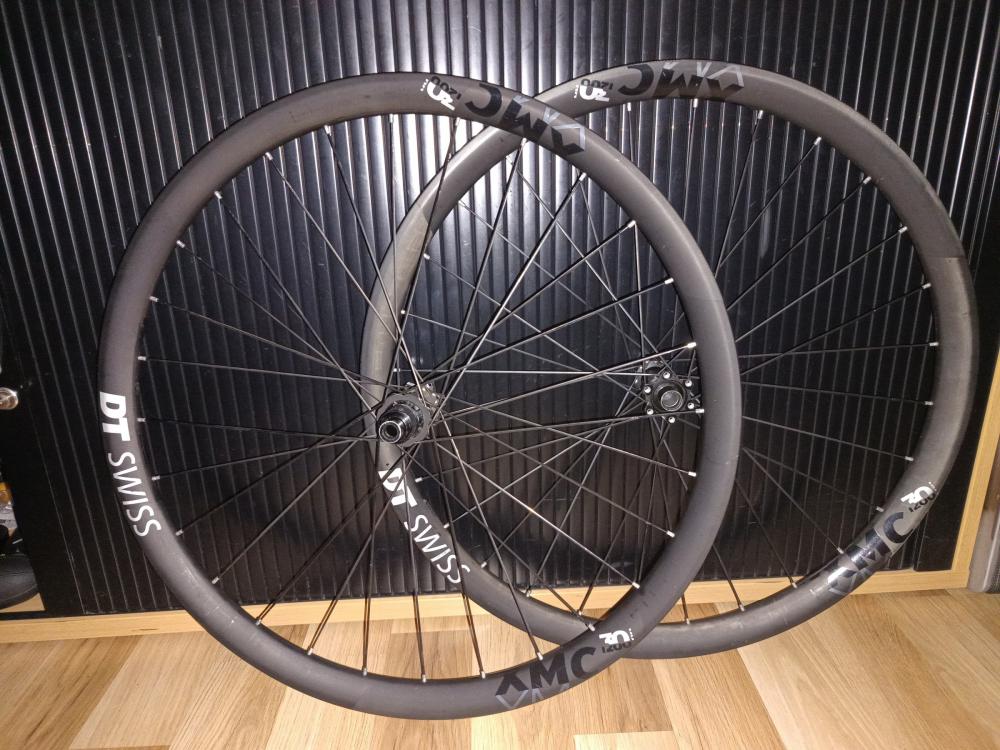 DT Swiss XMC 1200 Karbon 27.5 15x100 12x142 30mm