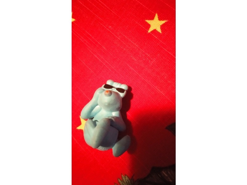 Kinder figurica