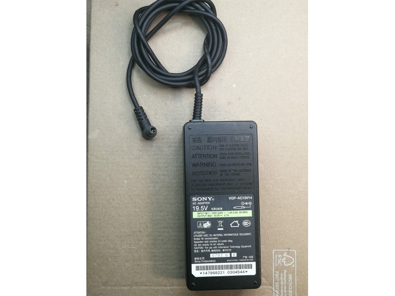 Adapter Sony VGP-AC19V14 19,5V --- 4,7A 90W