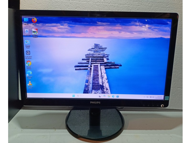 18.5` Philips 196V4L LED 1366 x 768 HD