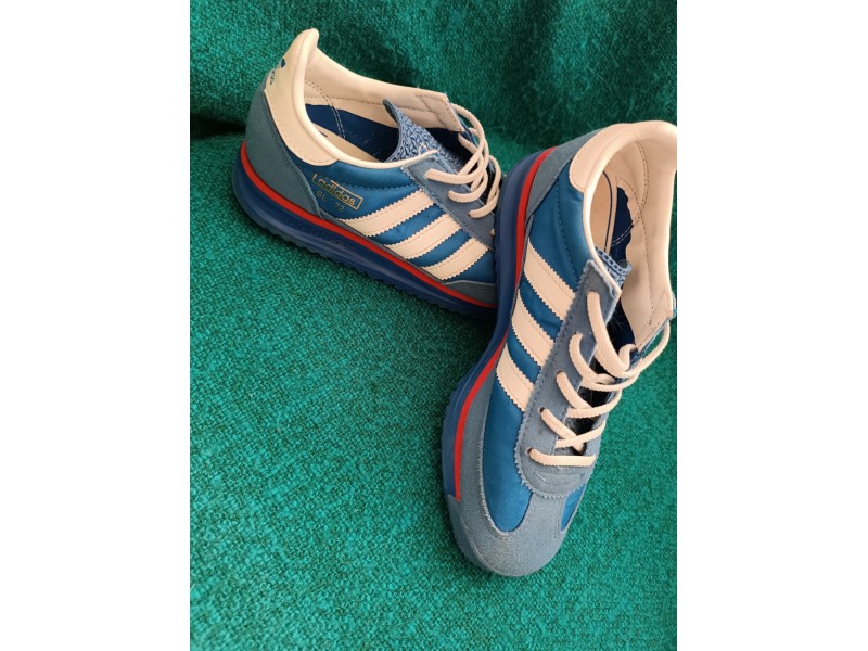 Kao nove original Adidas retro dečije patike