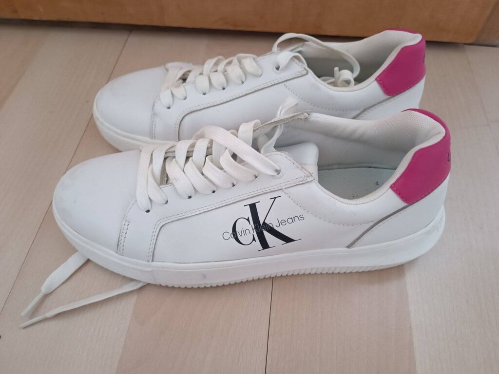 Zenske patike CALVIN KLEIN br.41