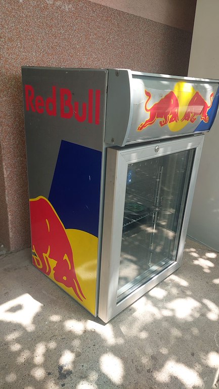 Red Bull mini rashladna vitrina sa staklenim vratima - Brendirana