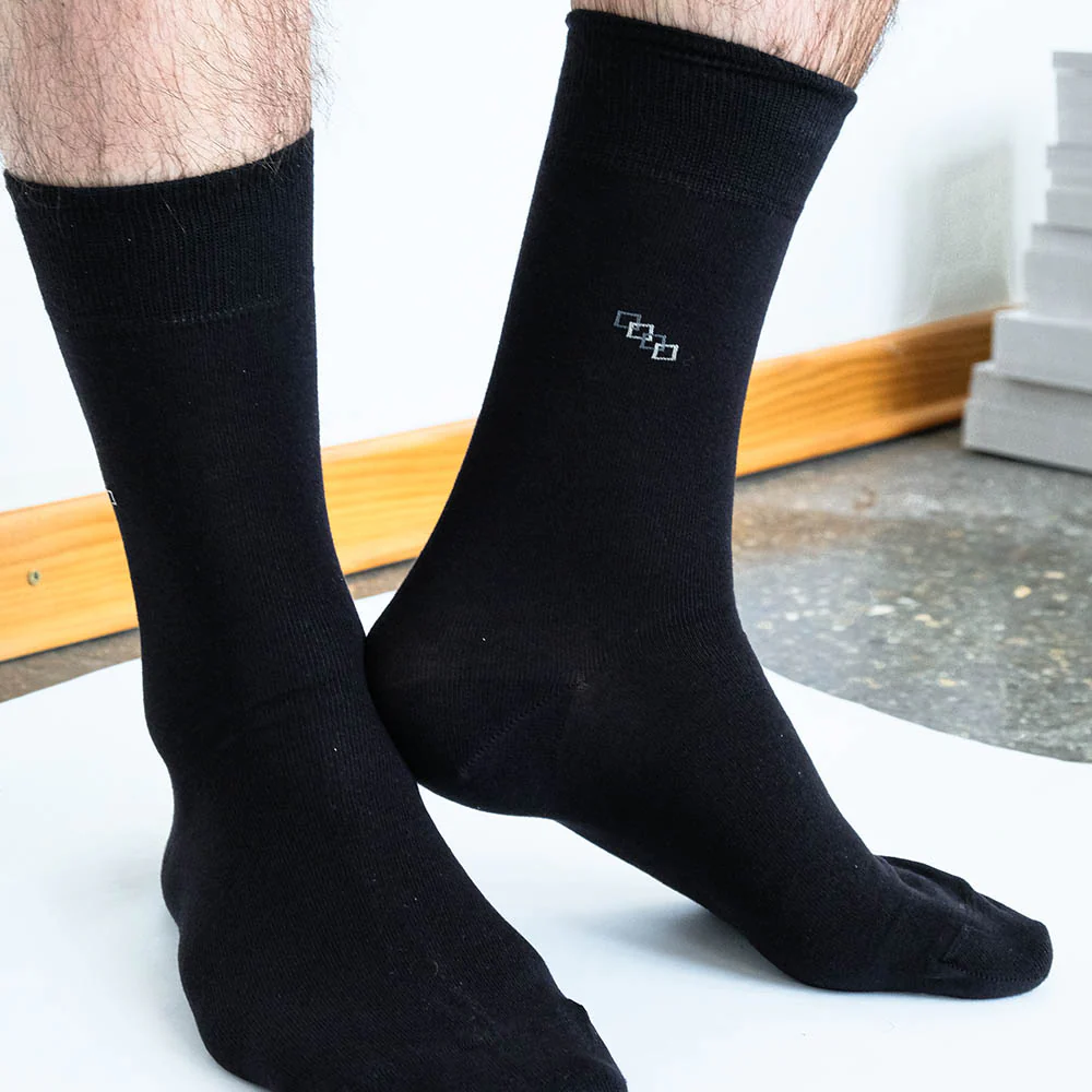 Elegant men's socks Model 404
