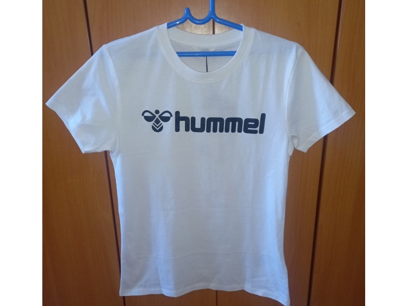 Hummel majica, xs odgovara i za s (siri model)