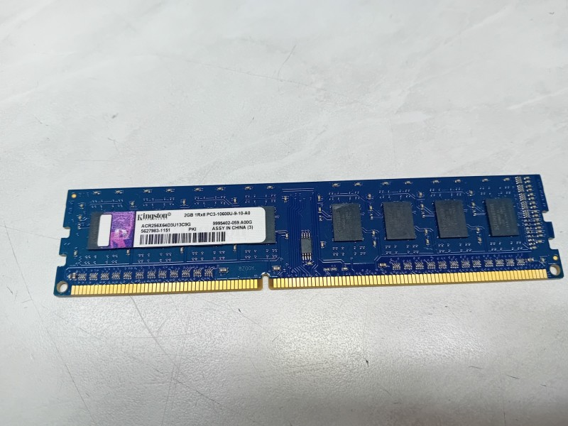 kingston ddr3 2gb 1333mhz ispravna
