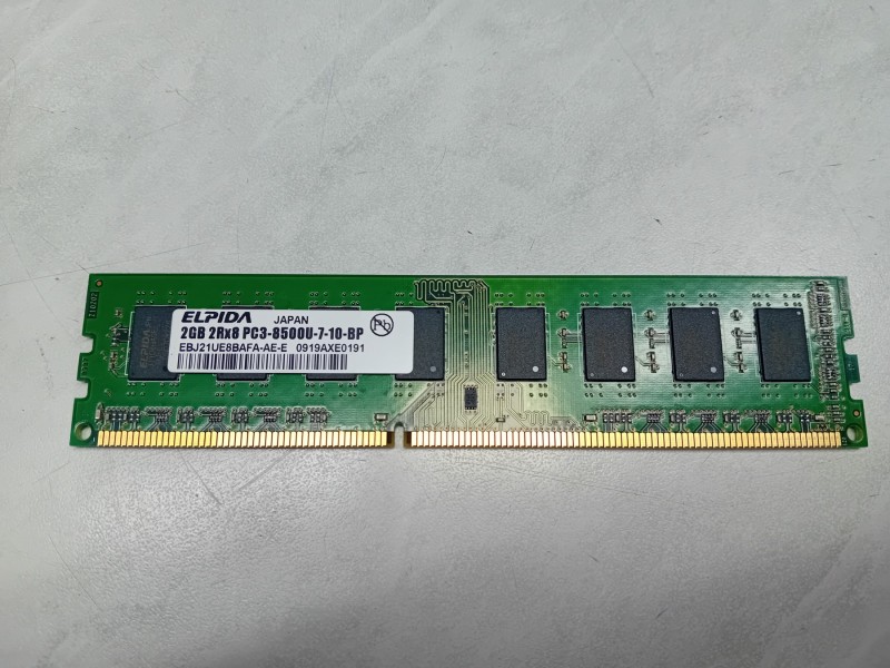 Elpida 2GB PC3-8500 (DDR3-1066) Memory ispravna