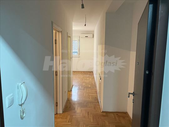 Dvosoban stan u Borči