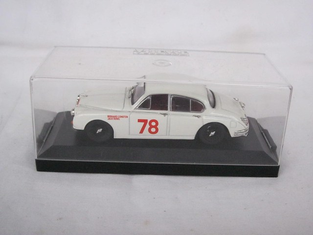 1:43 vitesse jaguar Mk.II 3.8