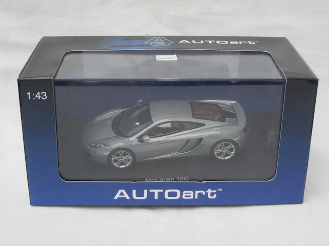 1:43 auto art McLaren 12C