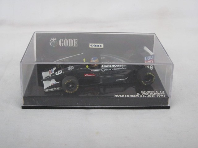 1:43 minichamps sauber C12